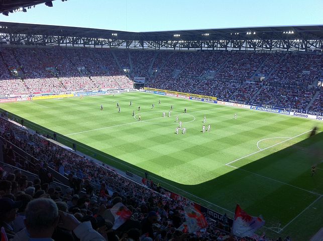 80+ kostenlose Fußballfeld und Sportplatz-Bilder - Pixabay