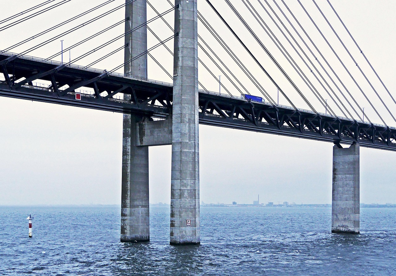 Oresund Bridge Tractor Forty - Free photo on Pixabay