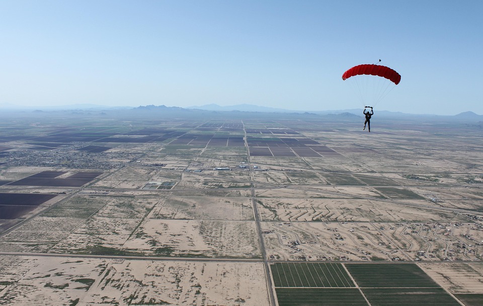 Skydive Parasut Gurun - Foto gratis di Pixabay - Pixabay