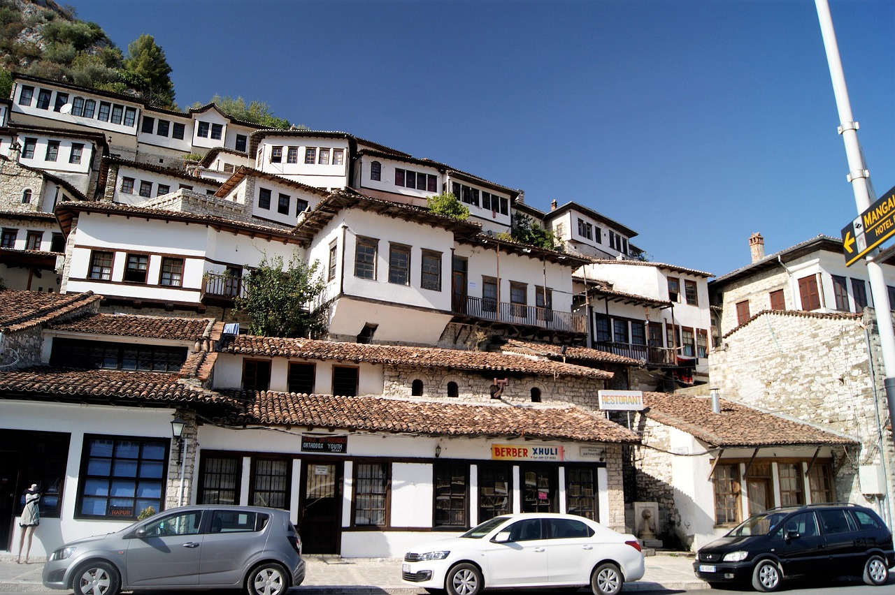 Plus de 1 images de White Balkan Houses et de Blanc Balkanhäuser - Pixabay