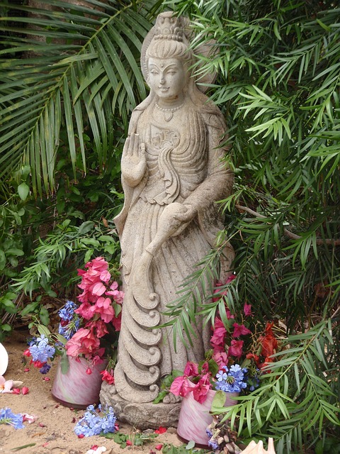 Goddess Nurturing Statue - Free photo on Pixabay