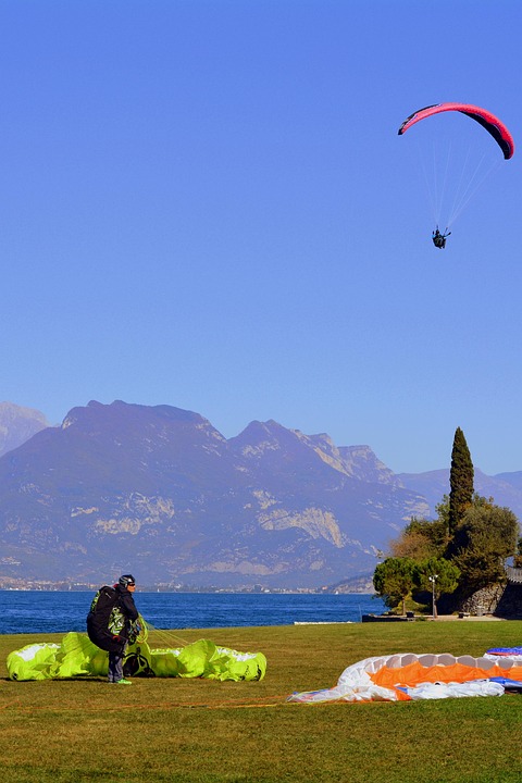 Paragliding Landing Lawn The - Free photo on Pixabay - Pixabay