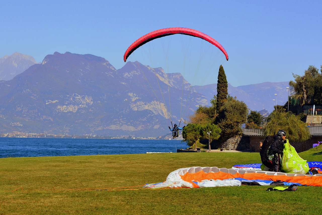 Paragliding Landing Lawn The - Free photo on Pixabay - Pixabay