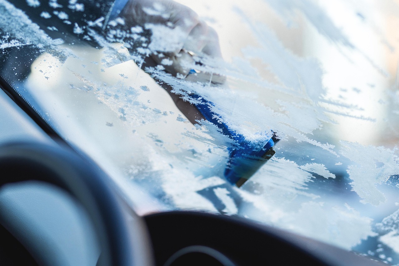 20,000+ Free Freezing People & Freezing Images - Pixabay