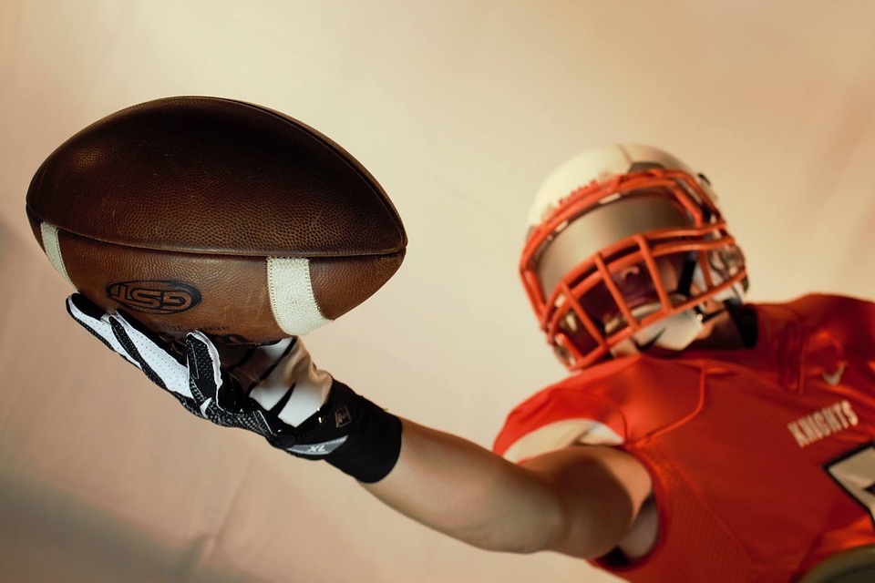 Football Catch Player - Free photo on Pixabay