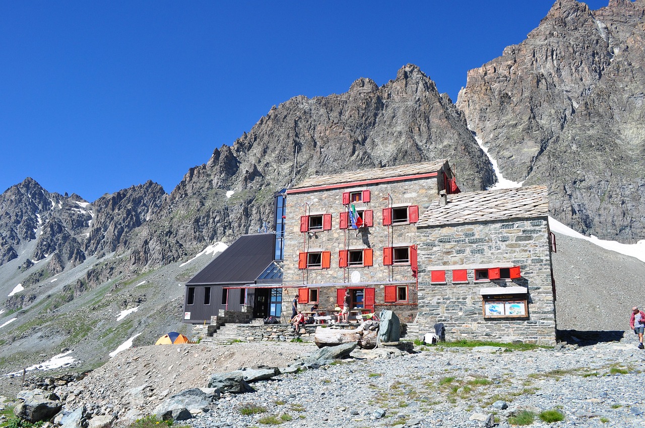 Refuge Montagnes Trekking La - Photo gratuite sur Pixabay - Pixabay