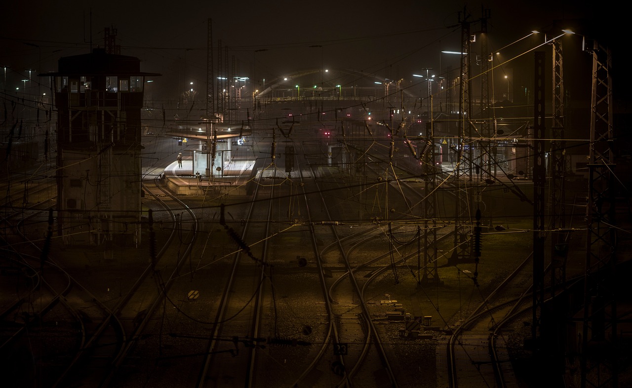 60+ Free Overhead Railway & Railroad Images - Pixabay