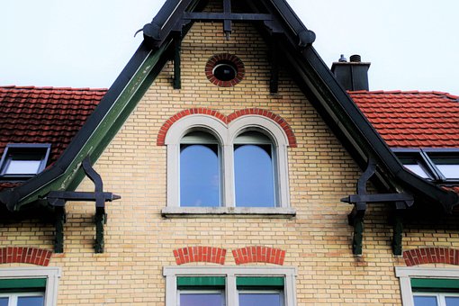 4+ darmowych obrazów z kategorii Stromy Dach i Dach