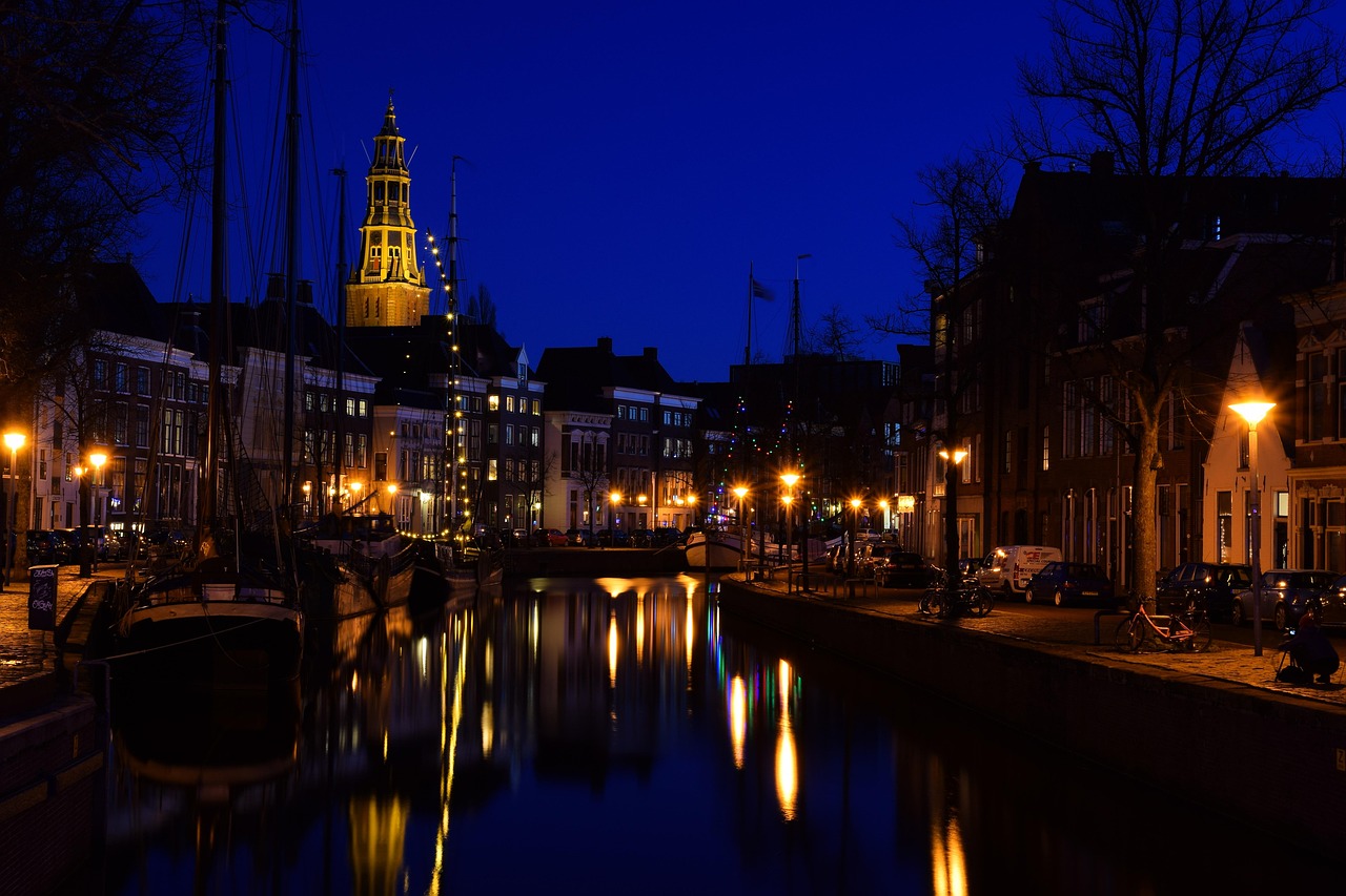 600+ Free Fauteil-Lit & Lit Images - Pixabay