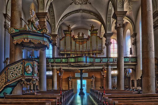 100+ Free Pulpit & Church Images