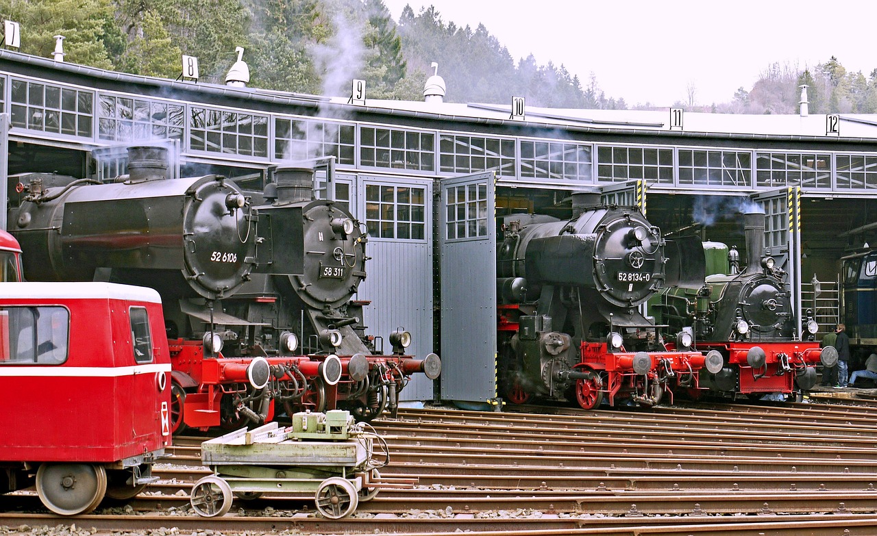 Roundhouse Steam Locomotives Track - Free photo on Pixabay