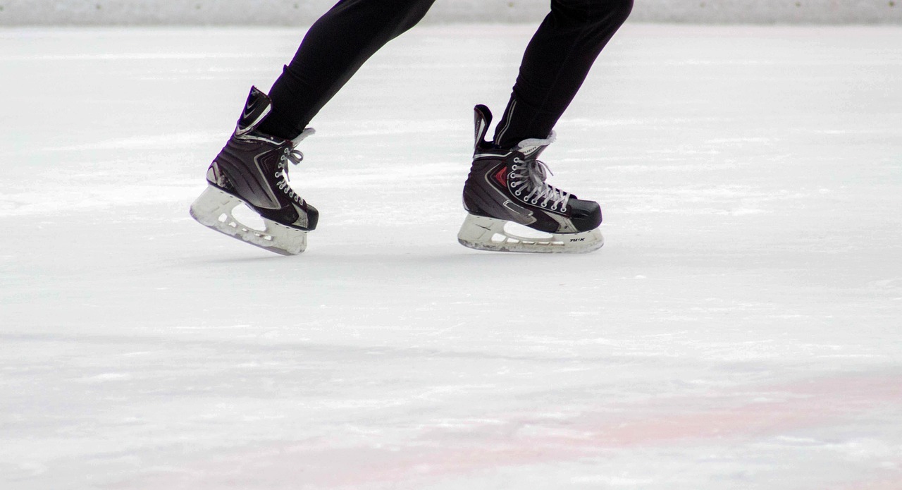 80+ Free Ice Skater & Hockey Images - Pixabay