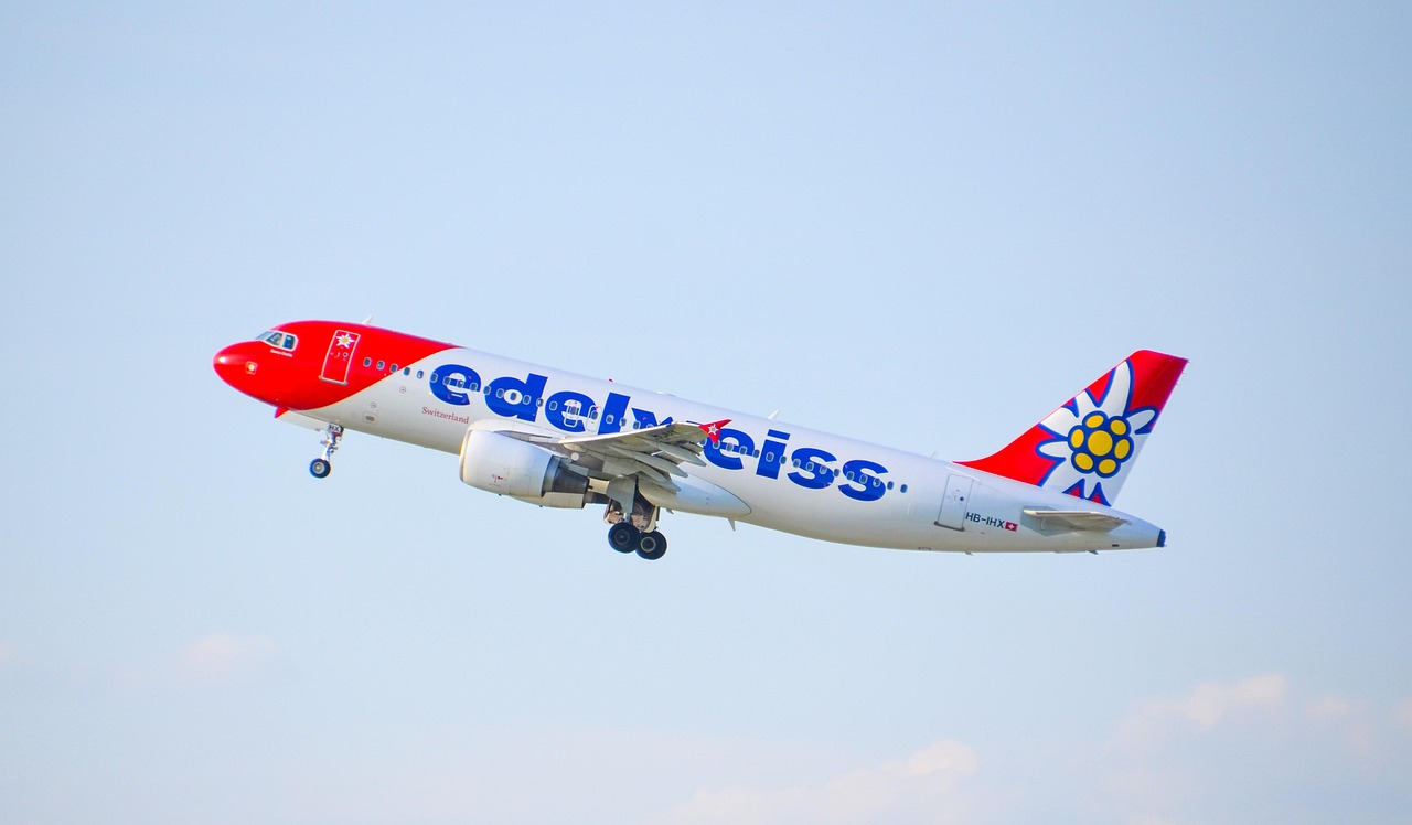 600+ Free Airbus A320 & Airbus Images - Pixabay