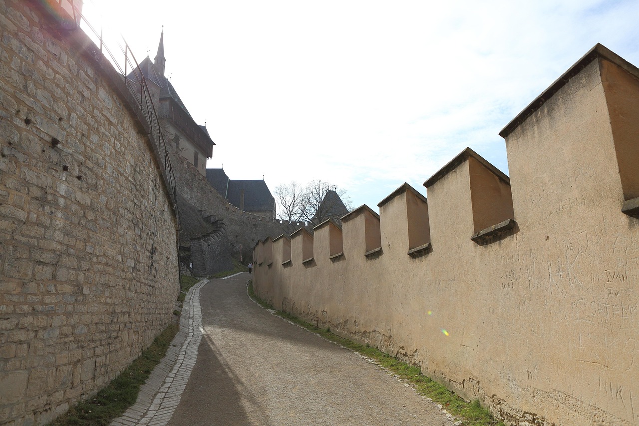 Walls Way Karlštejn Czech - Free photo on Pixabay