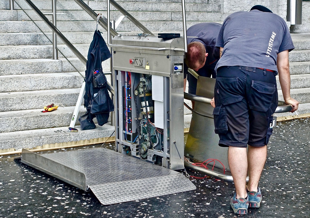 Lift Repairs Maintenance - Free photo on Pixabay