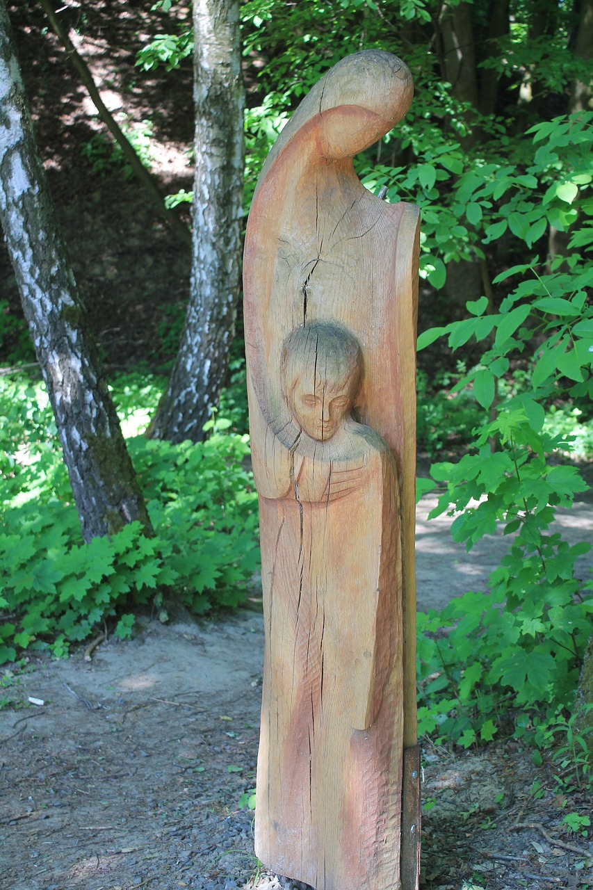 Sculpture Mother And Son Tree - Free photo on Pixabay
