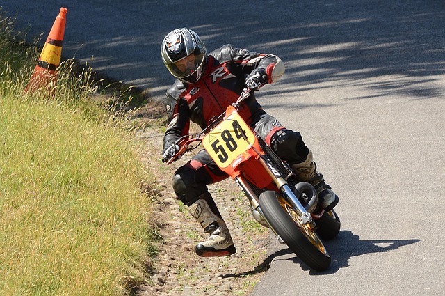 Motorrad Gelehnt Hillclimb - Kostenloses Foto auf Pixabay - Pixabay