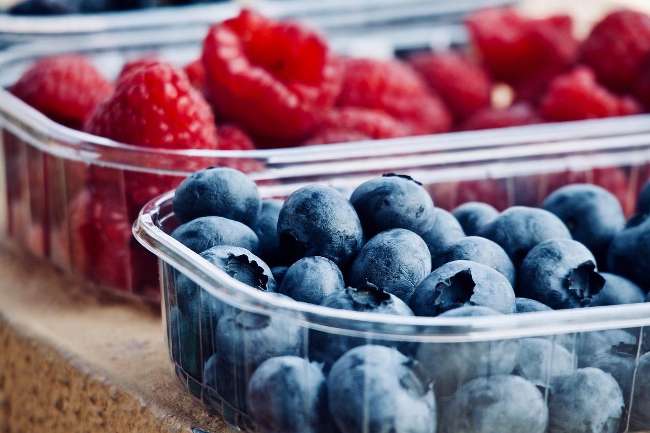 Berries Blueberries Raspberries - Free photo on Pixabay - Pixabay