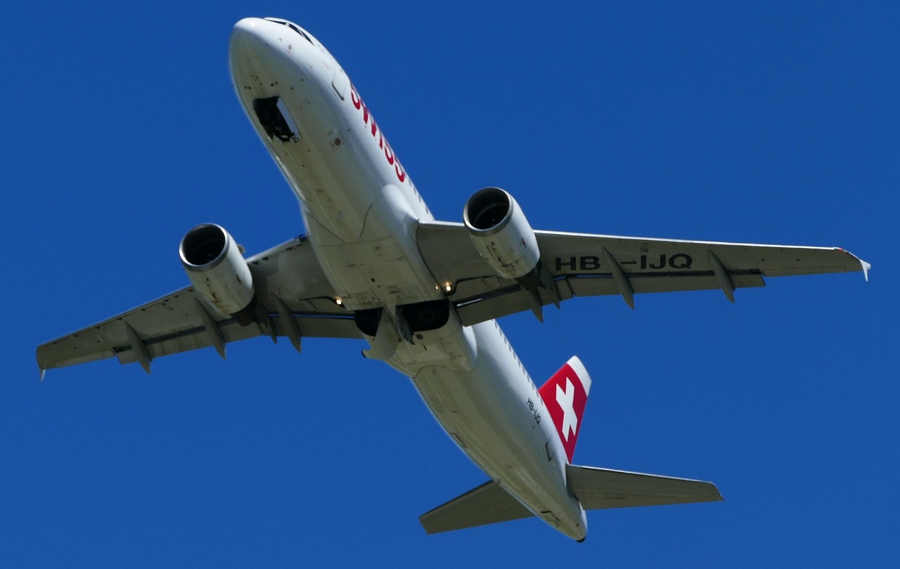 600+ Free Airbus A320 & Airbus Images - Pixabay
