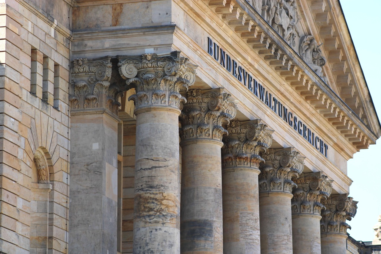 200+ Free Courthouse & Courtroom Images - Pixabay