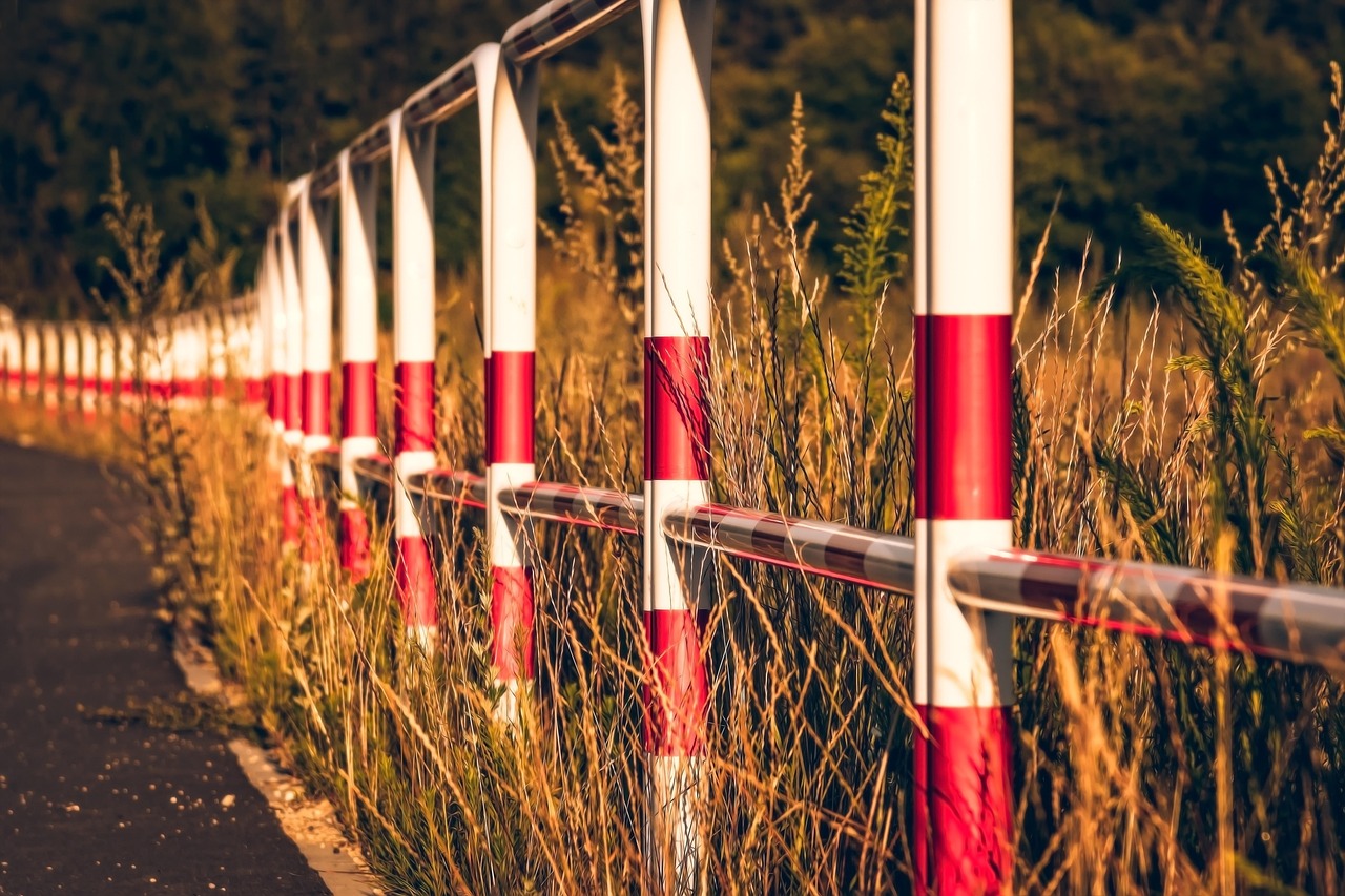 8,000+ Free Traffic Barrier & Barrier Photos - Pixabay