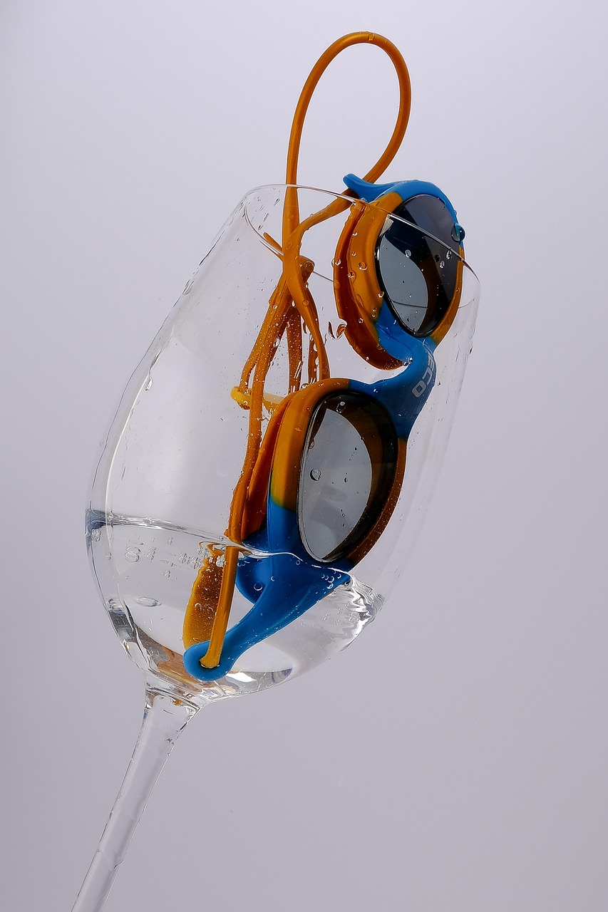 Water Glass Diving - Free photo on Pixabay