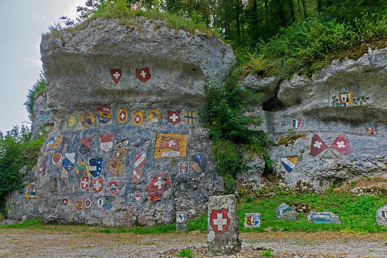 Coat Of Arms Rock Face Chessiloch - Free photo on Pixabay