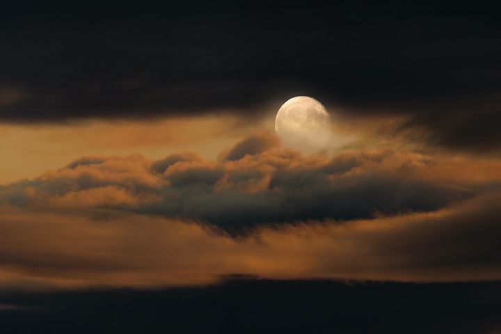 1,000+ Free Moon Background & Moon Images