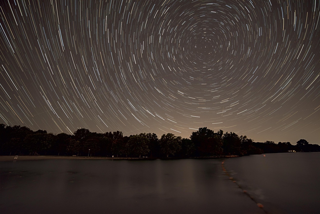 Star Trails Lake Water - Free photo on Pixabay