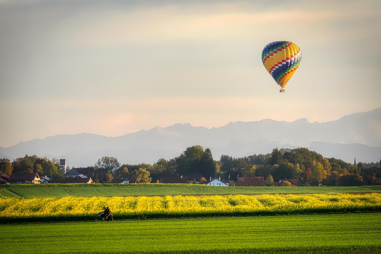 Field Balloon Mountains - Free photo on Pixabay - Pixabay
