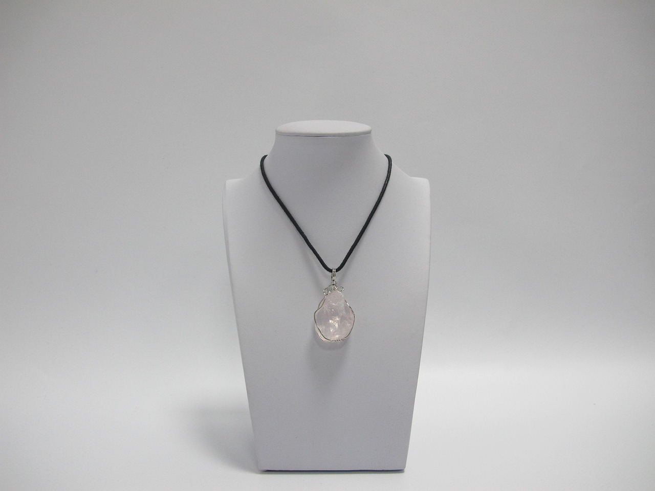100+ Free Amulet & Jewelry Images - Pixabay