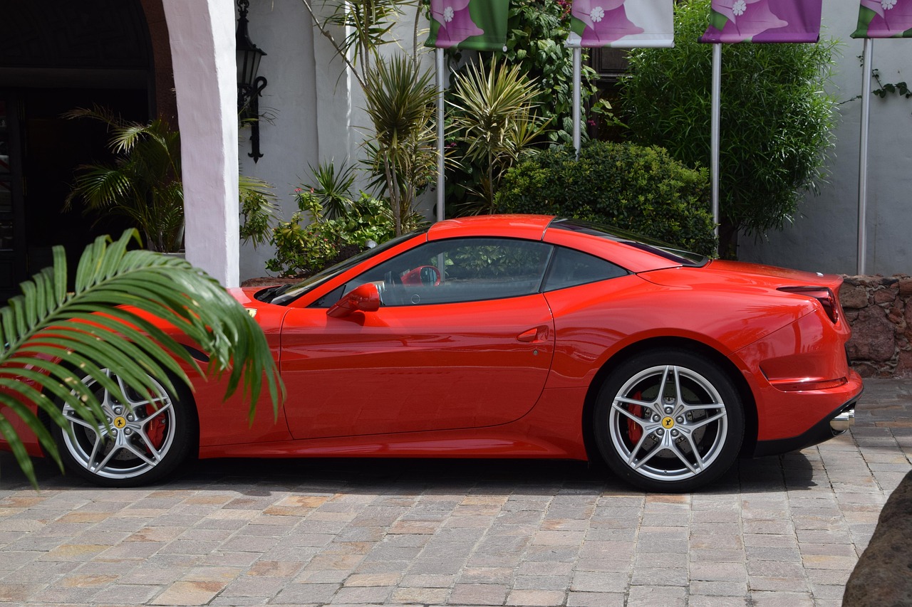 Ferrari Vermelho Aros - Foto gratuita no Pixabay - Pixabay