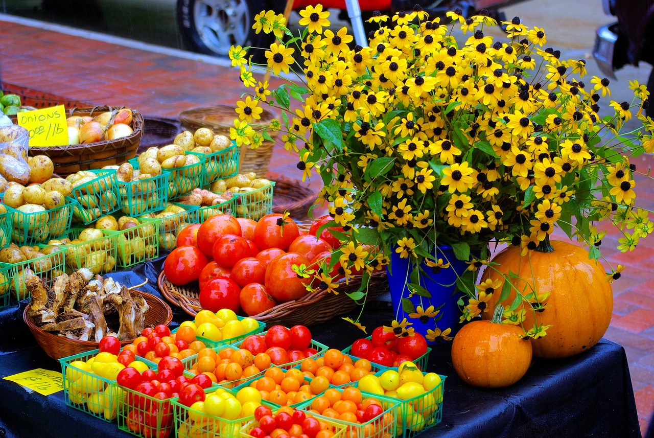 Farmers Market Table Tomatoes - Free photo on Pixabay