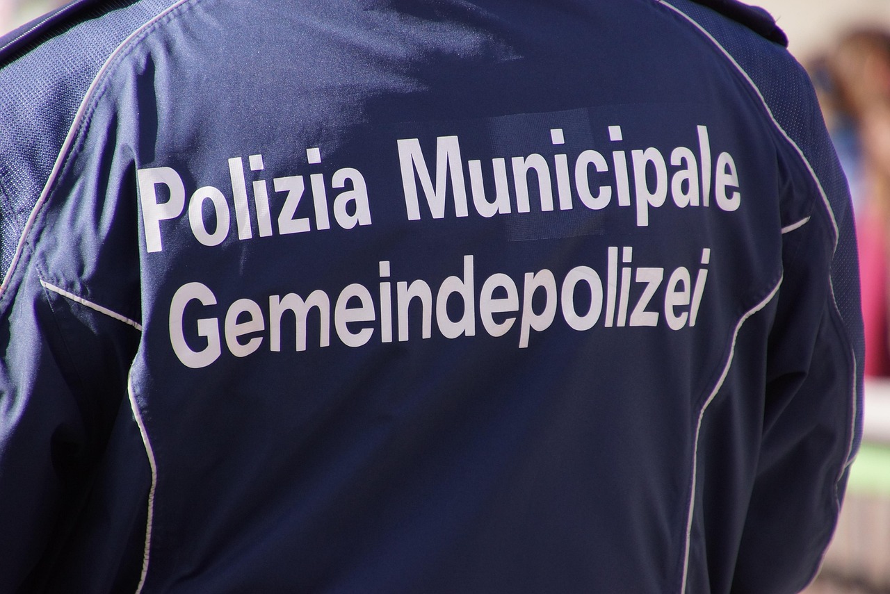 Municipal Police Gemeindepolizei - Free photo on Pixabay