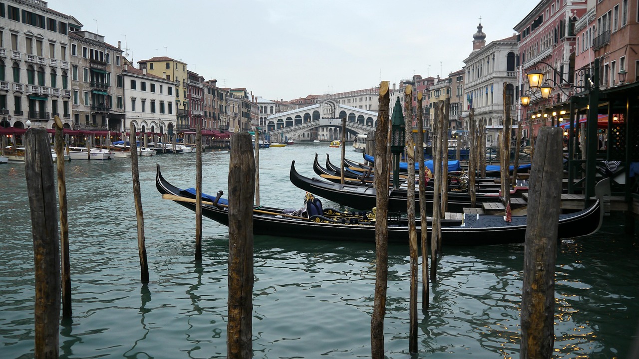 10+ Free Gandolas & Venice Images - Pixabay