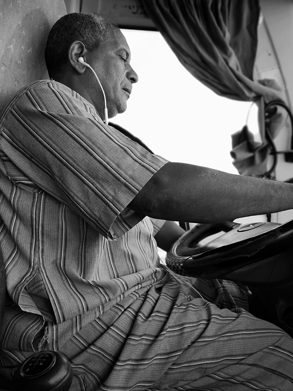 4,000+ Free Bus Driver & Bus Images - Pixabay