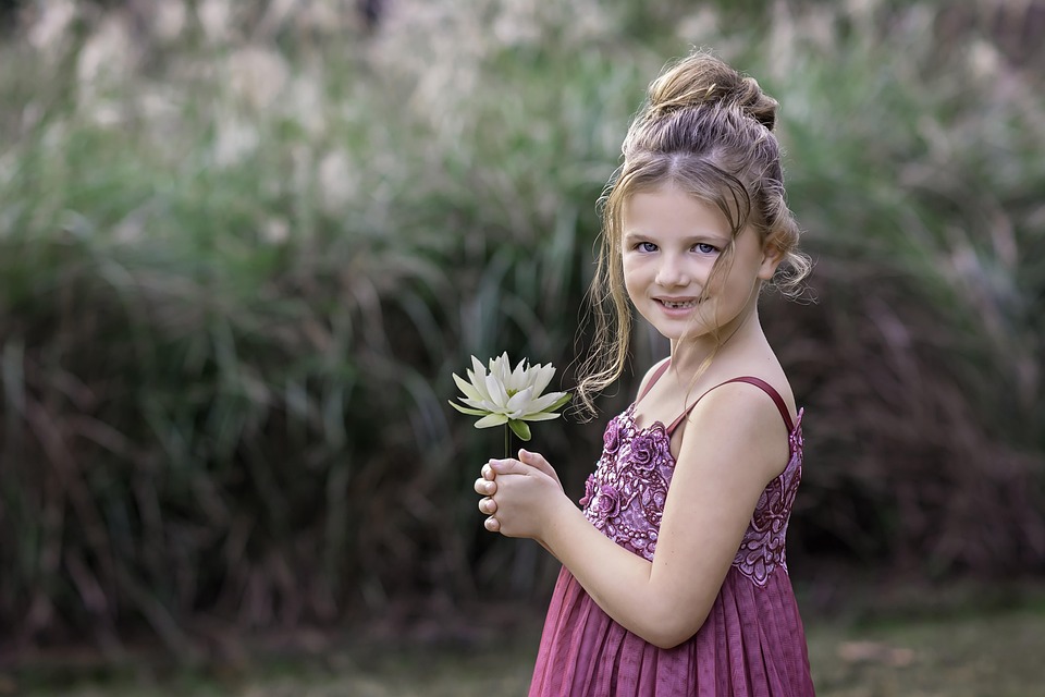 Portrait D'Enfant Fille Fleur - Photo gratuite sur Pixabay - Pixabay