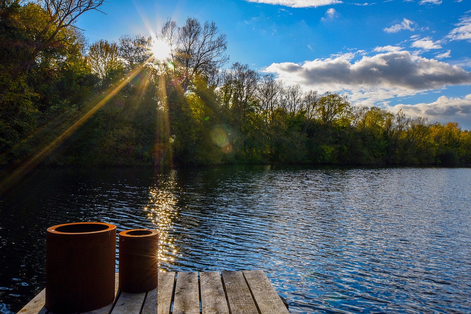 Cotswolds Water Park Lake Sunlight - Free photo on Pixabay - Pixabay