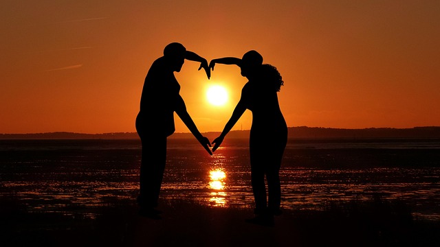 Sonnenuntergang Paar Romantik - Kostenloses Foto auf Pixabay - Pixabay