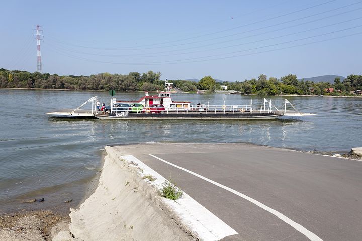 300+ Free River Crossing & River Images - Pixabay