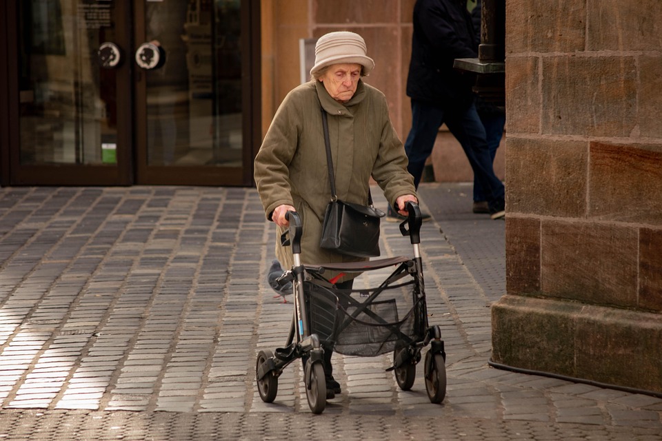Old Age Woman Grandma - Free photo on Pixabay - Pixabay