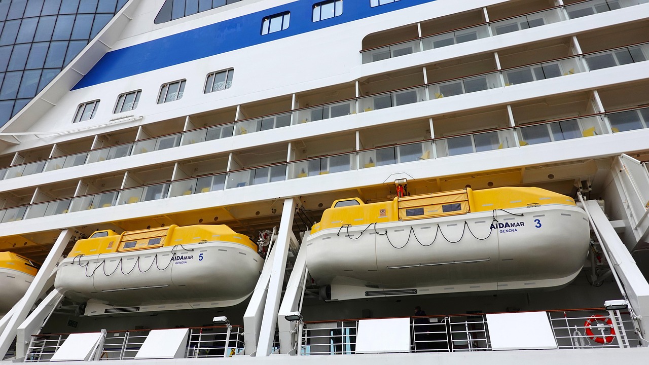 Lifeboats Cruise Ship - Free photo on Pixabay