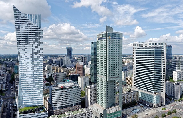 100,000+ Free Commercial Building & Building Images - Pixabay