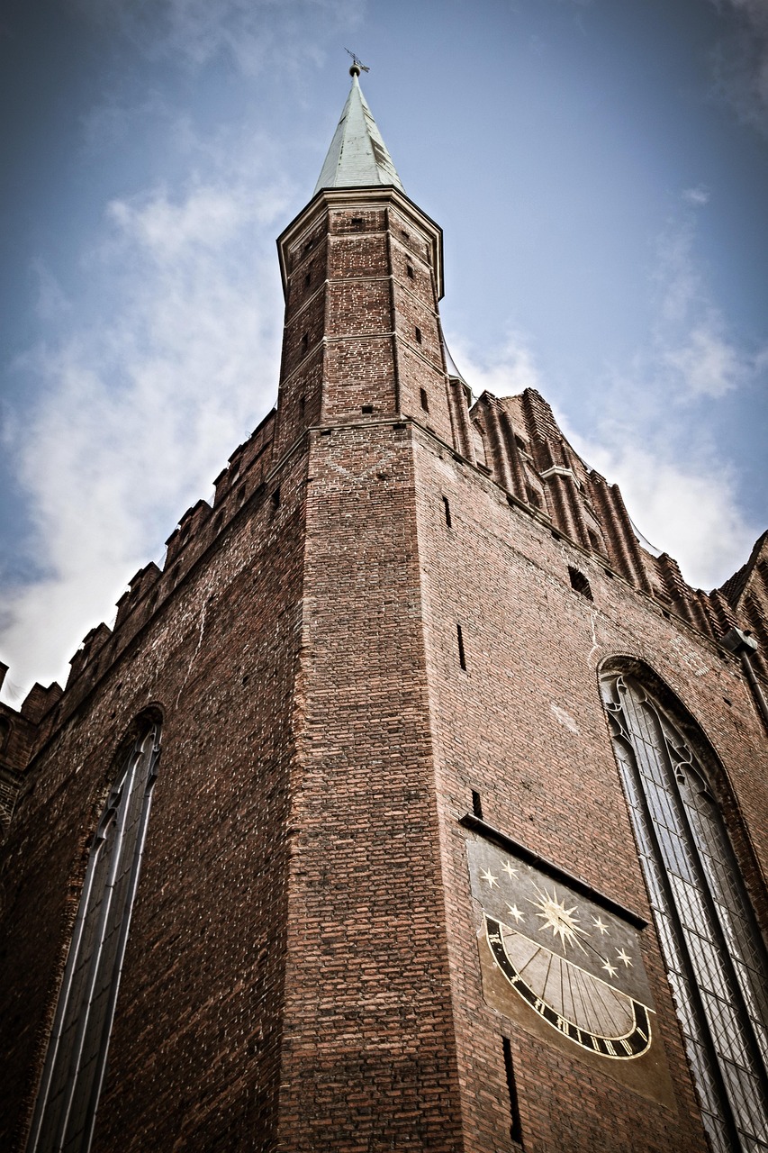 Town Hall In Gdansk Tower Sundial - Free photo on Pixabay - Pixabay