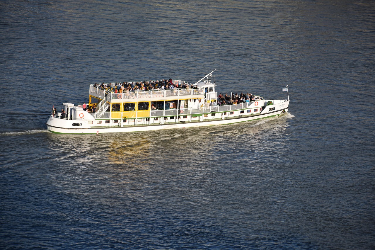 Sightseeing Boat Danube Donau - Free photo on Pixabay - Pixabay