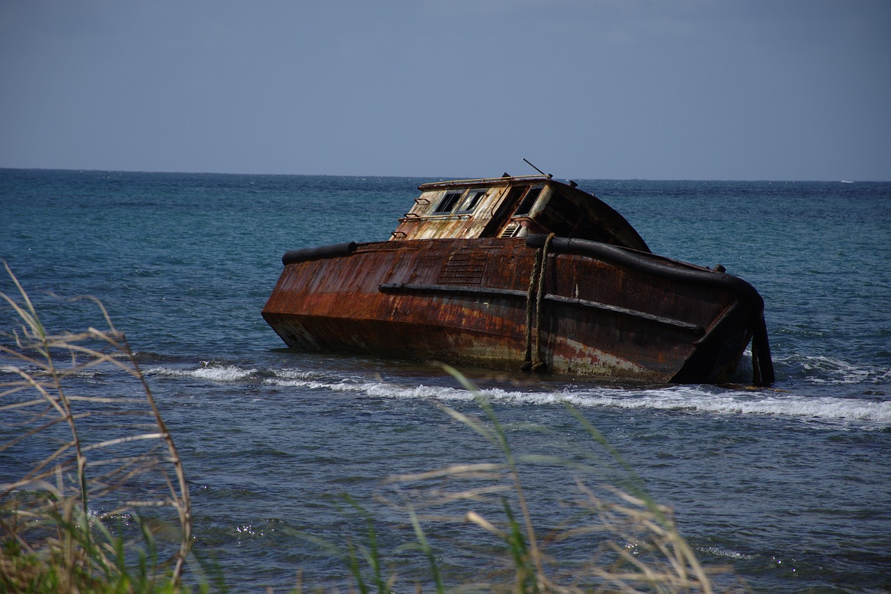 Boat Sunken Shipwreck - Free photo on Pixabay
