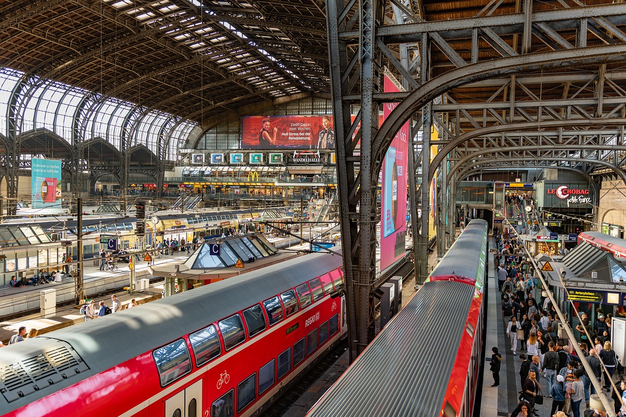 Station Hamburg Trains Central - Free photo on Pixabay - Pixabay