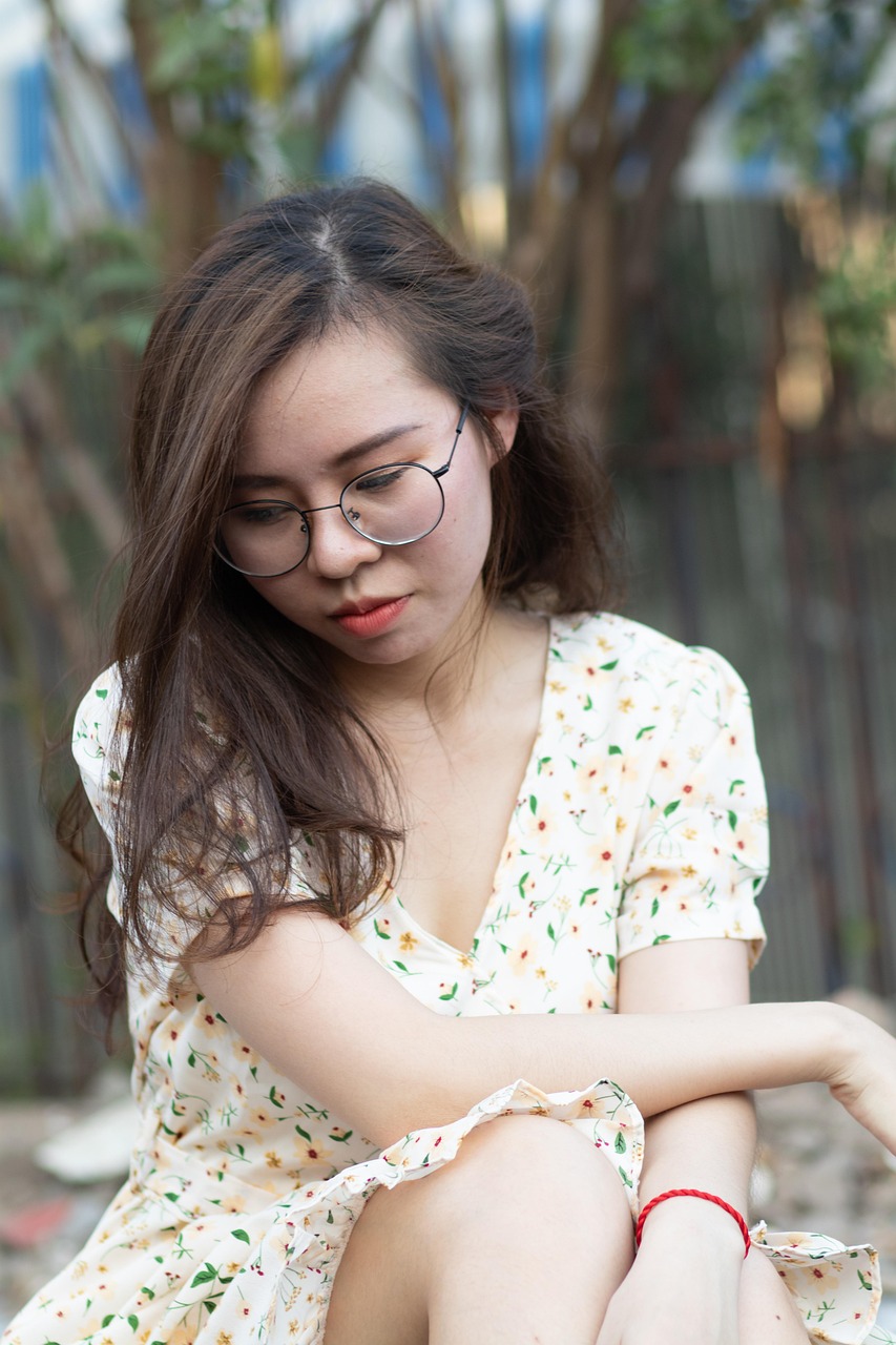 Girl Sit Look - Free photo on Pixabay - Pixabay