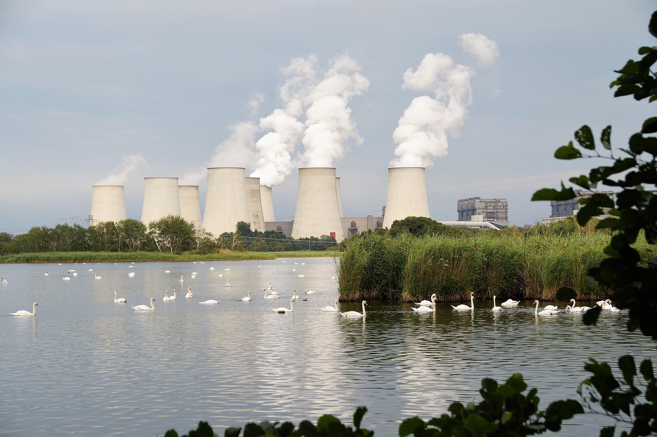 20,000+ Free Power Station & Train Images - Pixabay