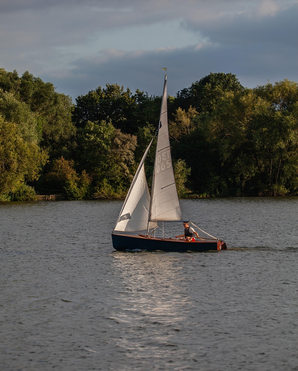 Small Boat Single Crew Man In - Free photo on Pixabay - Pixabay
